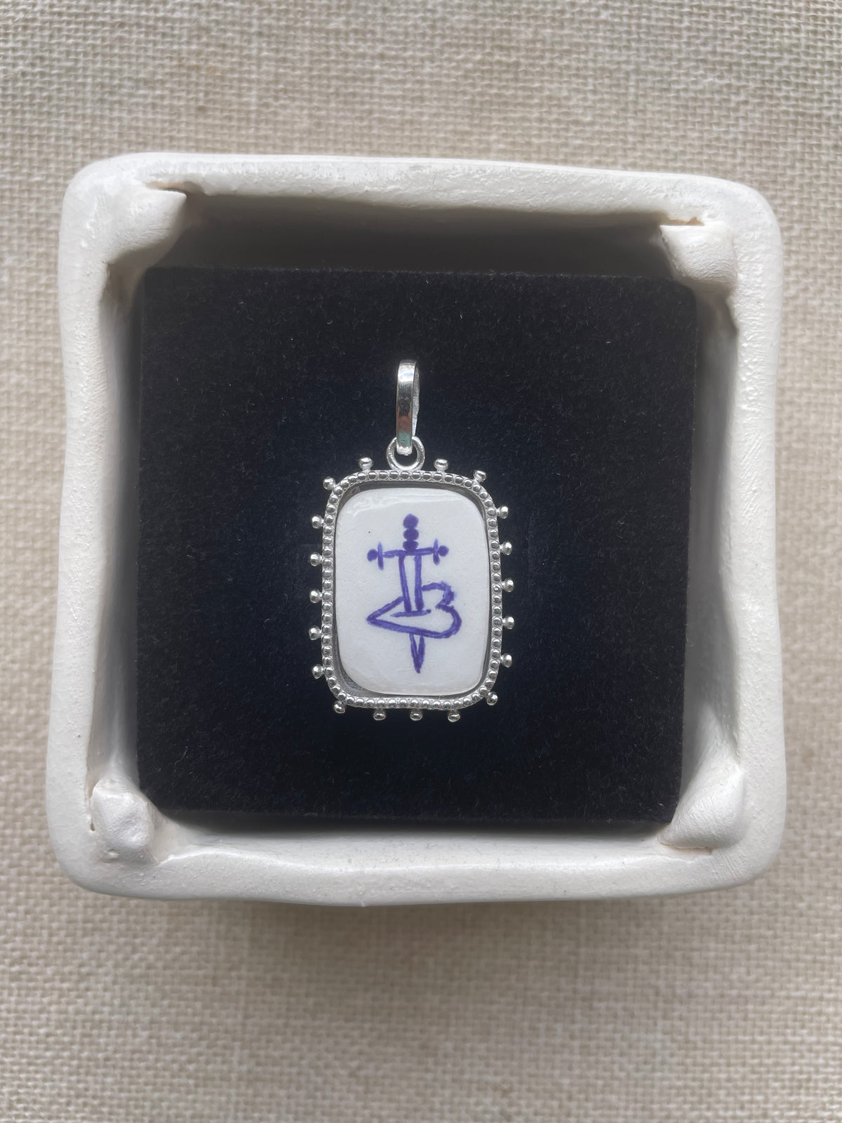 Avé Maria Rectangular Pendant - Sword & Heart – NEON JOYRIDE
